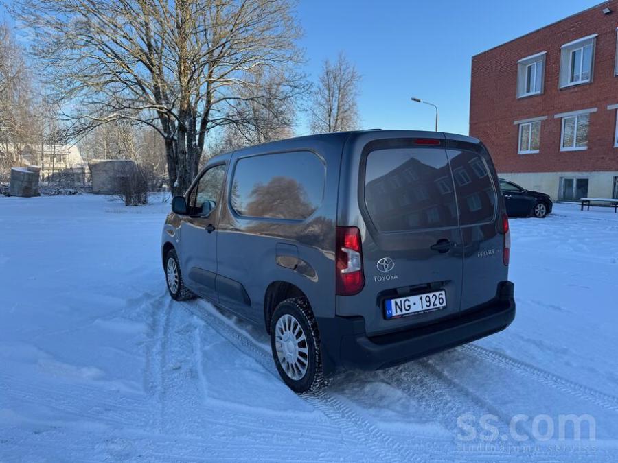Pelēks Toyota Proace 2022 Ogre, ar dzinēja tilpumu 1.50 L un nobraukumu 120 tūkst. km par 16300 €, foto 6 vietnē AUTOMOTO.COM.LV