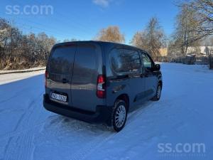 Pelēks Toyota Proace 2022 Ogre, ar dzinēja tilpumu 1.50 L un nobraukumu 120 tūkst. km par 16300 €, foto 8 vietnē AUTOMOTO.COM.LV