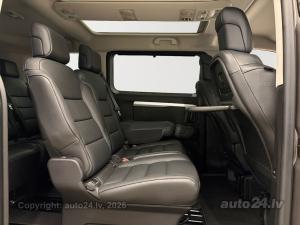 Grey Toyota Proace 2023 in Tallinn, with an engine capacity of 2.00 L and mileage of 68 thousand km for 32900 €, photo 7 on AUTOMOTO.COM.LV