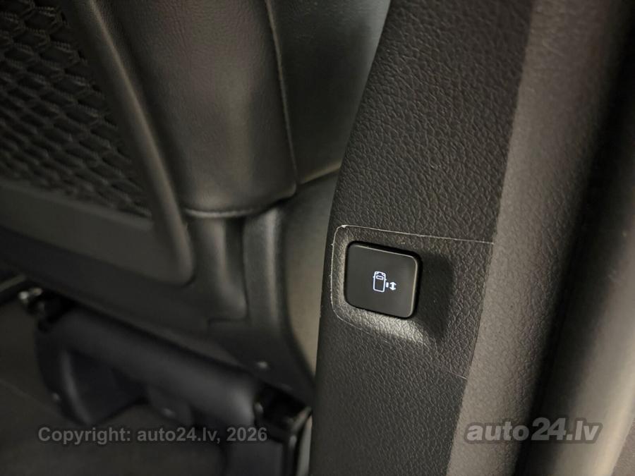 Grey Toyota Proace 2023 in Tallinn, with an engine capacity of 2.00 L and mileage of 68 thousand km for 32900 €, photo 12 on AUTOMOTO.COM.LV
