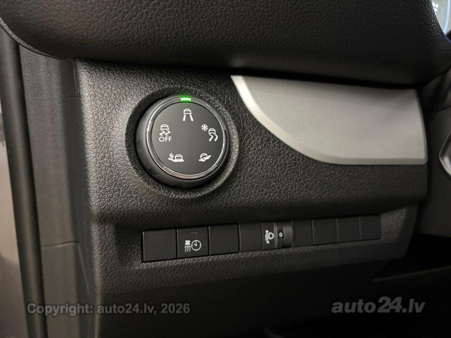 Grey Toyota Proace 2023 in Tallinn, with an engine capacity of 2.00 L and mileage of 68 thousand km for 32900 €, photo 13 on AUTOMOTO.COM.LV