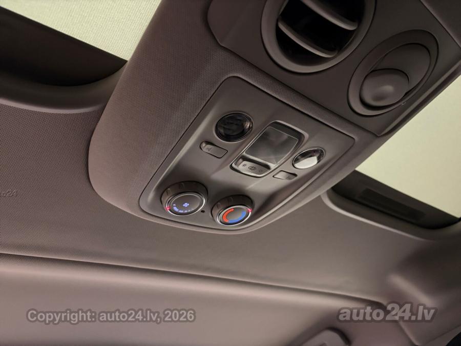 Grey Toyota Proace 2023 in Tallinn, with an engine capacity of 2.00 L and mileage of 68 thousand km for 32900 €, photo 14 on AUTOMOTO.COM.LV