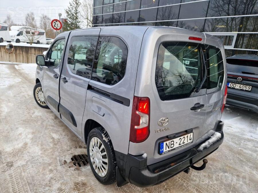 Toyota Proace 2021 in Riga, with an engine capacity of 1.50 L and mileage of 90 thousand km for 9700 €, photo 4 on AUTOMOTO.COM.LV
