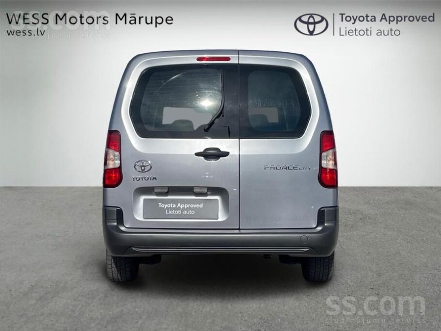 Toyota Proace 2022 in Riga, with an engine capacity of 1.20 L and mileage of 126 thousand km for 14990 €, photo 5 on AUTOMOTO.COM.LV