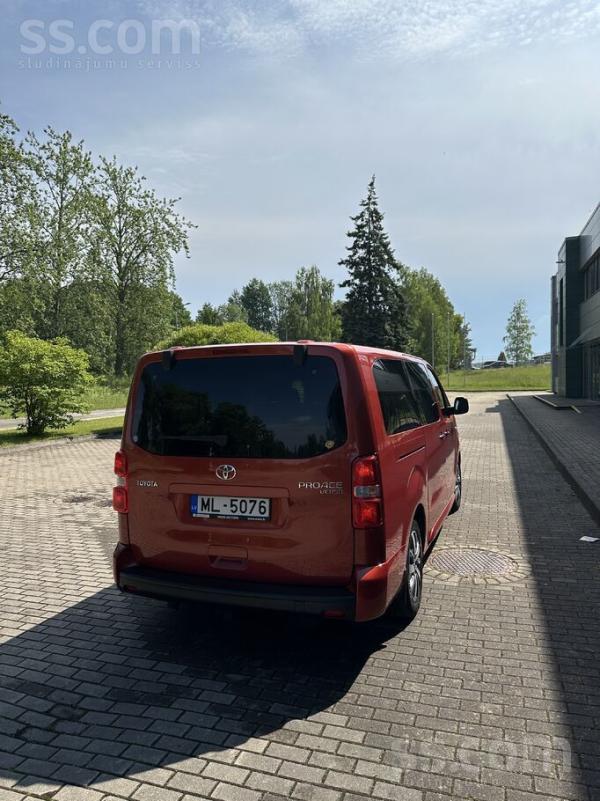 Orange Toyota Proace 2020 in Riga, with an engine capacity of 2.00 L and mileage of 104 thousand km for 27900 €, photo 3 on AUTOMOTO.COM.LV