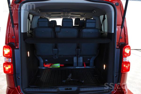 Orange Toyota Proace 2020 in Riga, with an engine capacity of 2.00 L and mileage of 104 thousand km for 29900 €, photo 6 on AUTOMOTO.COM.LV