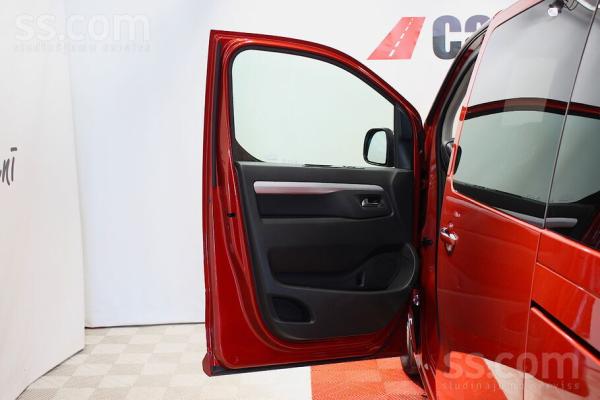 Orange Toyota Proace 2020 in Riga, with an engine capacity of 2.00 L and mileage of 104 thousand km for 29900 €, photo 9 on AUTOMOTO.COM.LV