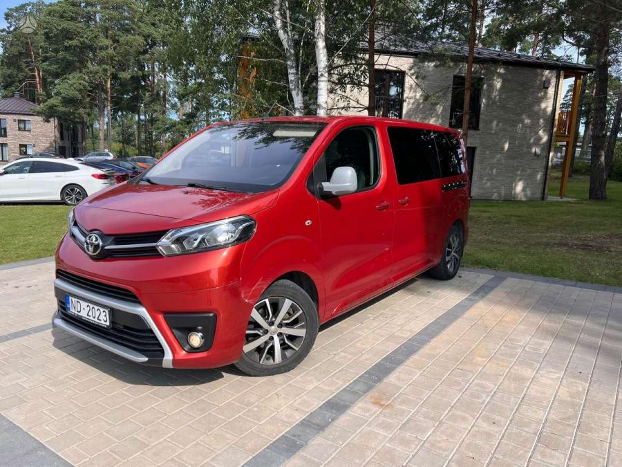 Красный Тойота Proace 2022 в Рига, объемом двигателя 2.00 л и пробегом 135 тыс. км за 20300 €, фото 3 на AUTOMOTO.COM.LV