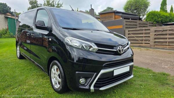 Melns Toyota proace-verso 2017 Viļņa, ar dzinēja tilpumu 2.00 L un nobraukumu 211 tūkst. km par 15950 €, foto 1 vietnē AUTOMOTO.COM.LV