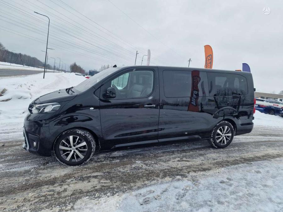 Melns Toyota proace-verso 2018 Kauņa, ar dzinēja tilpumu 2.00 L un nobraukumu 152 tūkst. km par 19890 €, foto 4 vietnē AUTOMOTO.COM.LV