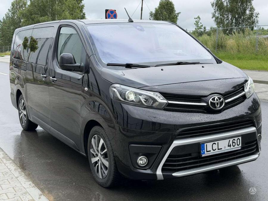 Black Toyota proace-verso 2019 in Vilnius, with an engine capacity of 2.00 L and mileage of 400 thousand km for 13900 €, photo 3 on AUTOMOTO.COM.LV