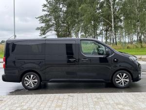 Black Toyota proace-verso 2019 in Vilnius, with an engine capacity of 2.00 L and mileage of 400 thousand km for 13900 €, photo 4 on AUTOMOTO.COM.LV