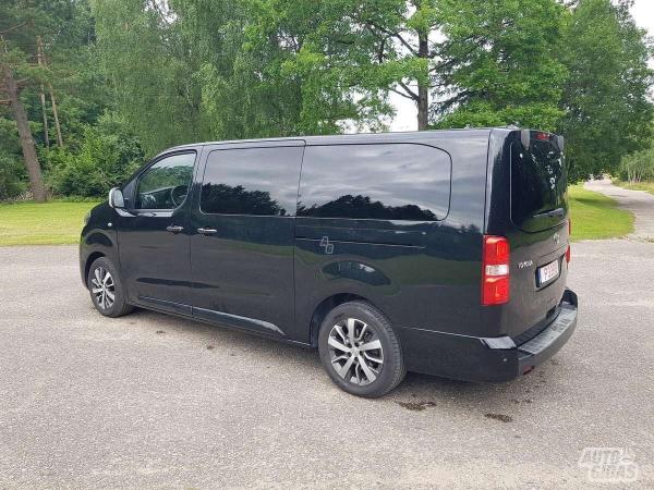 Black Toyota proace-verso 2017 in Vilnius, with an engine capacity of 2.00 L and mileage of 210 thousand km for 19800 €, photo 5 on AUTOMOTO.COM.LV