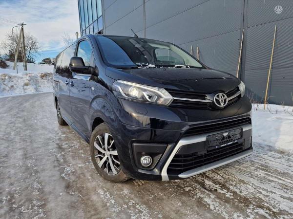 Black Toyota proace-verso 2018 in Vilnius, with an engine capacity of 2.00 L and mileage of 225 thousand km for 18999 €, photo 1 on AUTOMOTO.COM.LV