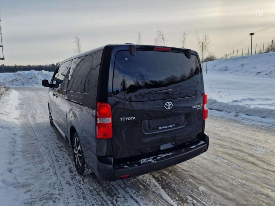 Black Toyota proace-verso 2018 in Vilnius, with an engine capacity of 2.00 L and mileage of 225 thousand km for 18999 €, photo 7 on AUTOMOTO.COM.LV