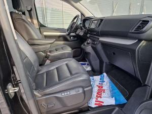 Black Toyota proace-verso 2018 in Vilnius, with an engine capacity of 2.00 L and mileage of 225 thousand km for 18999 €, photo 20 on AUTOMOTO.COM.LV