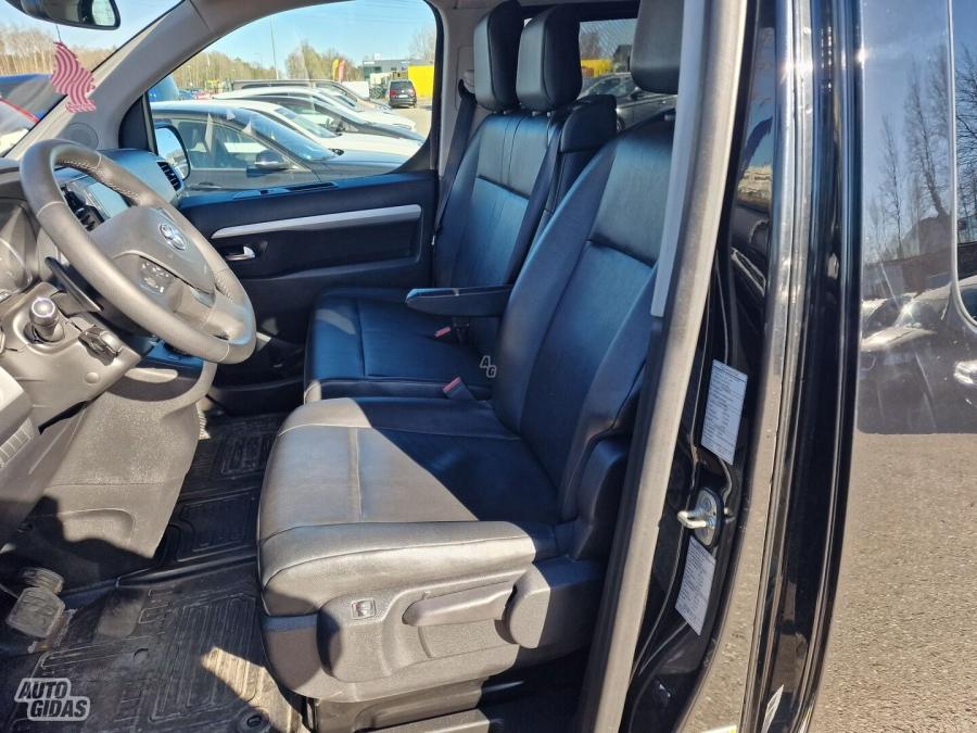 Black Toyota proace-verso 2018 in Kaunas, with an engine capacity of 2.00 L and mileage of 152 thousand km for 19500 €, photo 14 on AUTOMOTO.COM.LV