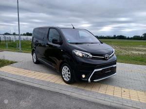 Melns Toyota proace-verso 2019 Marijampole, ar dzinēja tilpumu 2.00 L un nobraukumu 186 tūkst. km par 16450 €, foto  vietnē AUTOMOTO.COM.LV