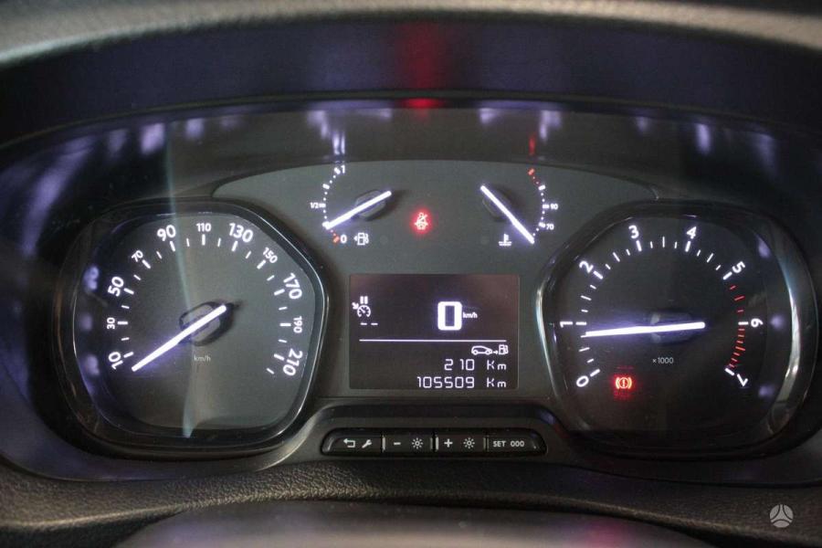 Черный Тойота Proace Verso 2021 в Каунас, объемом двигателя 1.50 л и пробегом 106 тыс. км за 17900 €, фото 13 на AUTOMOTO.COM.LV