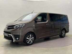 Brown Toyota proace-verso 2021 in Panevezys, with an engine capacity of 2.00 L and mileage of 145 thousand km for 30990 €, photo 1 on AUTOMOTO.COM.LV