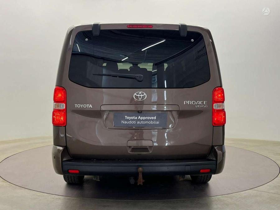 Brown Toyota proace-verso 2021 in Panevezys, with an engine capacity of 2.00 L and mileage of 145 thousand km for 30990 €, photo 37 on AUTOMOTO.COM.LV
