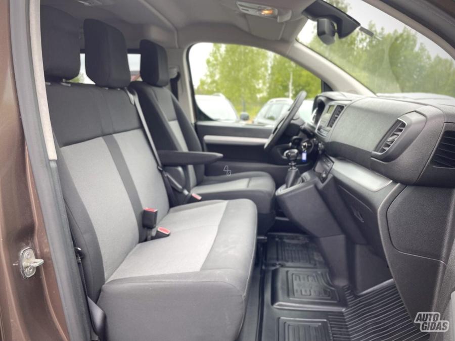 Brūns Toyota proace-verso 2018 Viļņa, ar dzinēja tilpumu 2.00 L un nobraukumu 114 tūkst. km par 19999 €, foto 9 vietnē AUTOMOTO.COM.LV