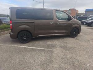 Brown Toyota proace-verso 2018 in Siauliai, with an engine capacity of 1.60 L and mileage of 195 thousand km for 13600 €, photo 7 on AUTOMOTO.COM.LV