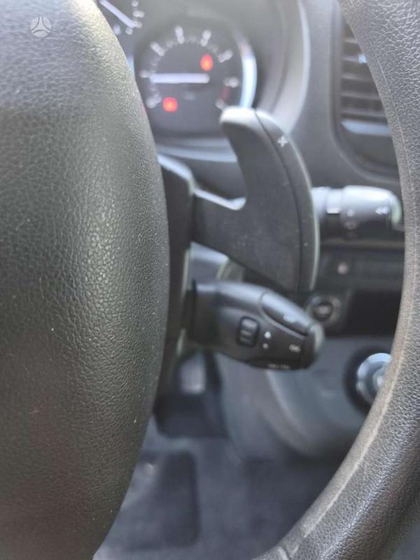 Brown Toyota proace-verso 2018 in Siauliai, with an engine capacity of 1.60 L and mileage of 195 thousand km for 13600 €, photo 10 on AUTOMOTO.COM.LV