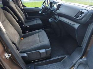Brown Toyota proace-verso 2018 in Siauliai, with an engine capacity of 1.60 L and mileage of 195 thousand km for 13600 €, photo 15 on AUTOMOTO.COM.LV