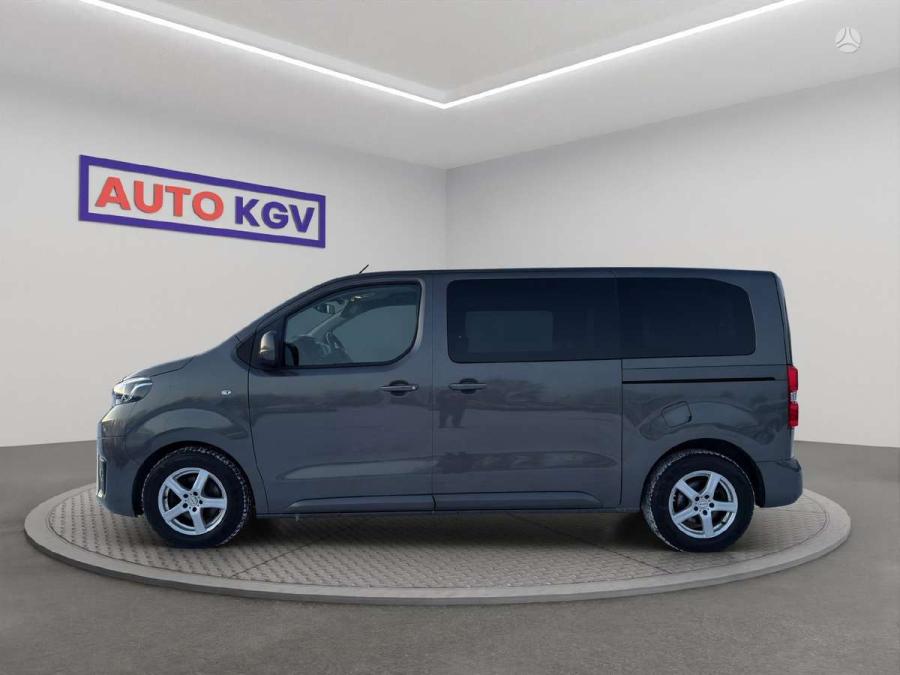 Pelēks Toyota proace-verso 2019 Kauņa, ar dzinēja tilpumu 2.00 L un nobraukumu 93 tūkst. km par 19999 €, foto 2 vietnē AUTOMOTO.COM.LV