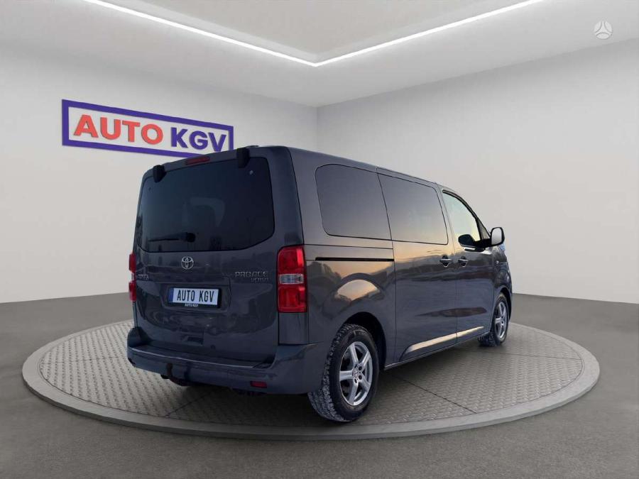 Pelēks Toyota proace-verso 2019 Kauņa, ar dzinēja tilpumu 2.00 L un nobraukumu 93 tūkst. km par 19999 €, foto 5 vietnē AUTOMOTO.COM.LV