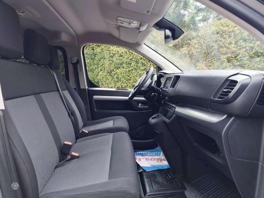 Pelēks Toyota proace-verso 2020 Anykščiai, ar dzinēja tilpumu 2.00 L un nobraukumu 290 tūkst. km par 16350 €, foto 6 vietnē AUTOMOTO.COM.LV