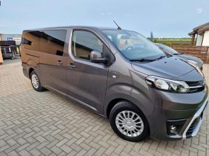 Grey Toyota proace-verso 2021 in Mazeikiai, with an engine capacity of 2.00 L and mileage of 143 thousand km for 17350 €, photo 2 on AUTOMOTO.COM.LV