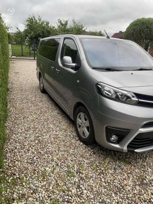 Grey Toyota proace-verso 2021 in Moletai, with an engine capacity of 2.00 L and mileage of 77 thousand km for 20500 €, photo 4 on AUTOMOTO.COM.LV