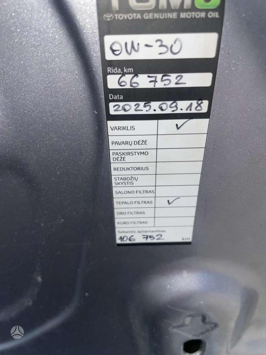 Grey Toyota proace-verso 2021 in Moletai, with an engine capacity of 2.00 L and mileage of 77 thousand km for 20500 €, photo 9 on AUTOMOTO.COM.LV