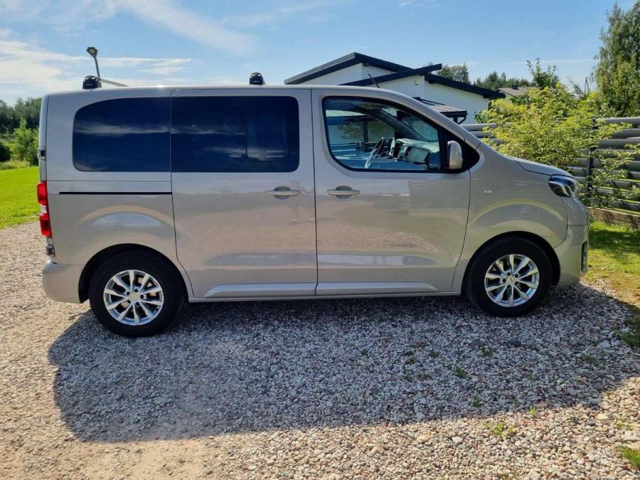 Grey Toyota proace-verso 2021 in Alytus, with an engine capacity of 1.50 L and mileage of 109 thousand km for 12900 €, photo 7 on AUTOMOTO.COM.LV