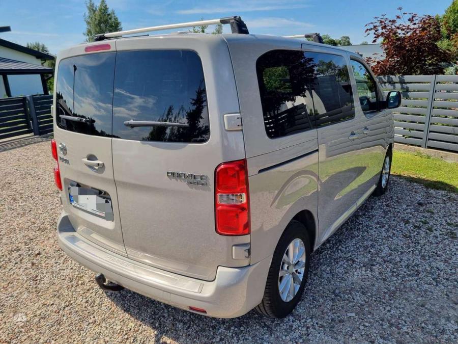 Grey Toyota proace-verso 2021 in Alytus, with an engine capacity of 1.50 L and mileage of 109 thousand km for 12900 €, photo 8 on AUTOMOTO.COM.LV