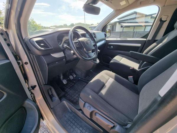 Grey Toyota proace-verso 2021 in Alytus, with an engine capacity of 1.50 L and mileage of 109 thousand km for 12900 €, photo 9 on AUTOMOTO.COM.LV