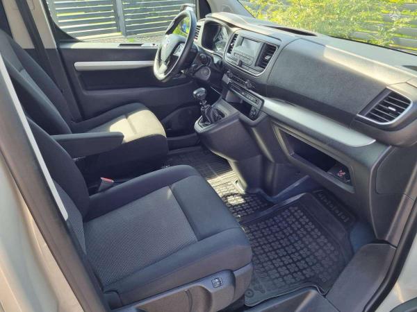 Grey Toyota proace-verso 2021 in Alytus, with an engine capacity of 1.50 L and mileage of 109 thousand km for 12900 €, photo 10 on AUTOMOTO.COM.LV