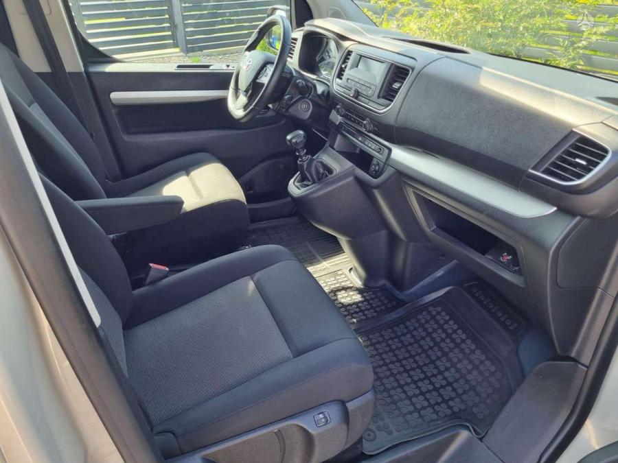 Grey Toyota proace-verso 2021 in Alytus, with an engine capacity of 1.50 L and mileage of 109 thousand km for 12900 €, photo 11 on AUTOMOTO.COM.LV