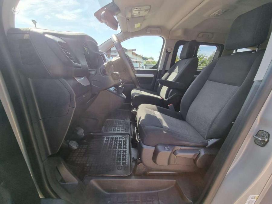 Grey Toyota proace-verso 2021 in Alytus, with an engine capacity of 1.50 L and mileage of 109 thousand km for 12900 €, photo 12 on AUTOMOTO.COM.LV