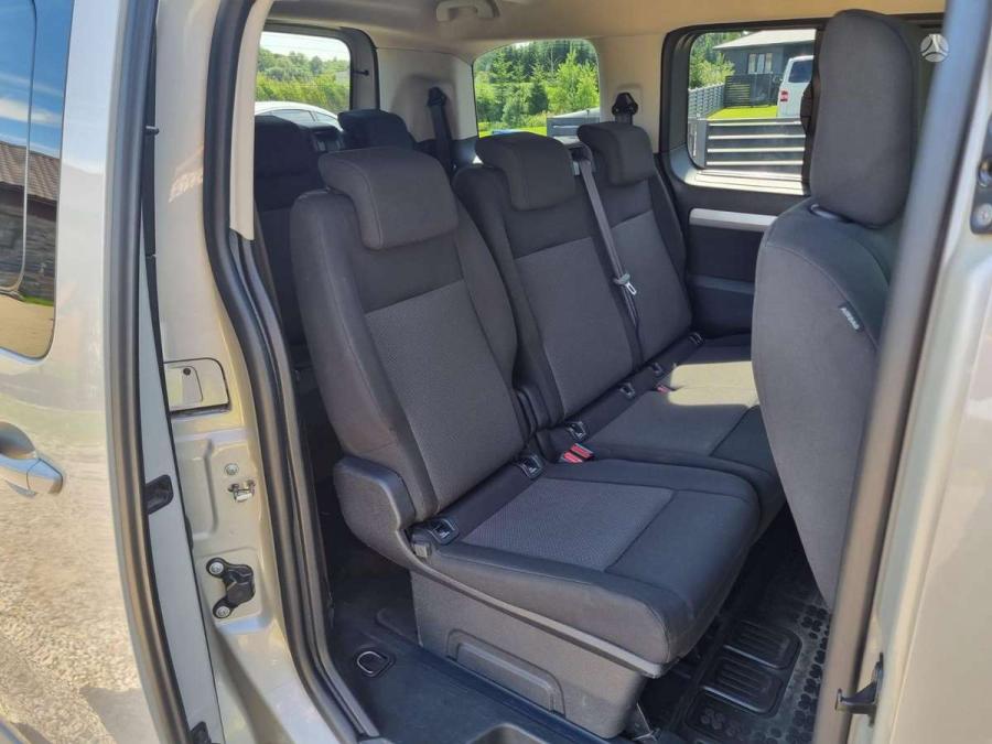 Grey Toyota proace-verso 2021 in Alytus, with an engine capacity of 1.50 L and mileage of 109 thousand km for 12900 €, photo 14 on AUTOMOTO.COM.LV