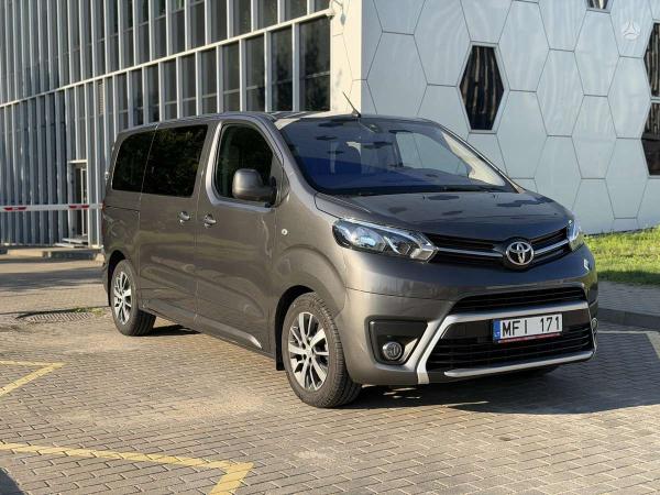 Grey Toyota proace-verso 2022 in Vilnius, with an engine capacity of 2.00 L and mileage of 122 thousand km for 27900 €, photo 4 on AUTOMOTO.COM.LV
