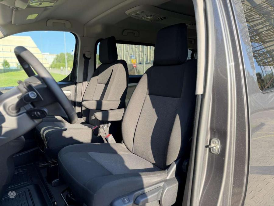 Grey Toyota proace-verso 2022 in Vilnius, with an engine capacity of 2.00 L and mileage of 122 thousand km for 27900 €, photo 9 on AUTOMOTO.COM.LV