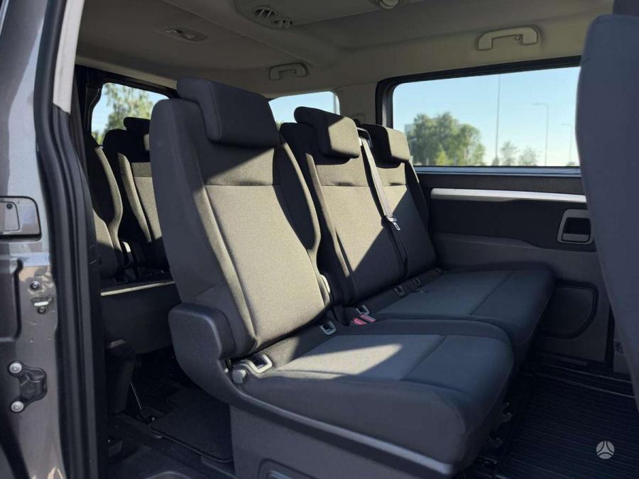 Grey Toyota proace-verso 2022 in Vilnius, with an engine capacity of 2.00 L and mileage of 122 thousand km for 27900 €, photo 12 on AUTOMOTO.COM.LV