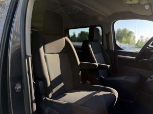 Grey Toyota proace-verso 2022 in Vilnius, with an engine capacity of 2.00 L and mileage of 122 thousand km for 27900 €, photo 14 on AUTOMOTO.COM.LV