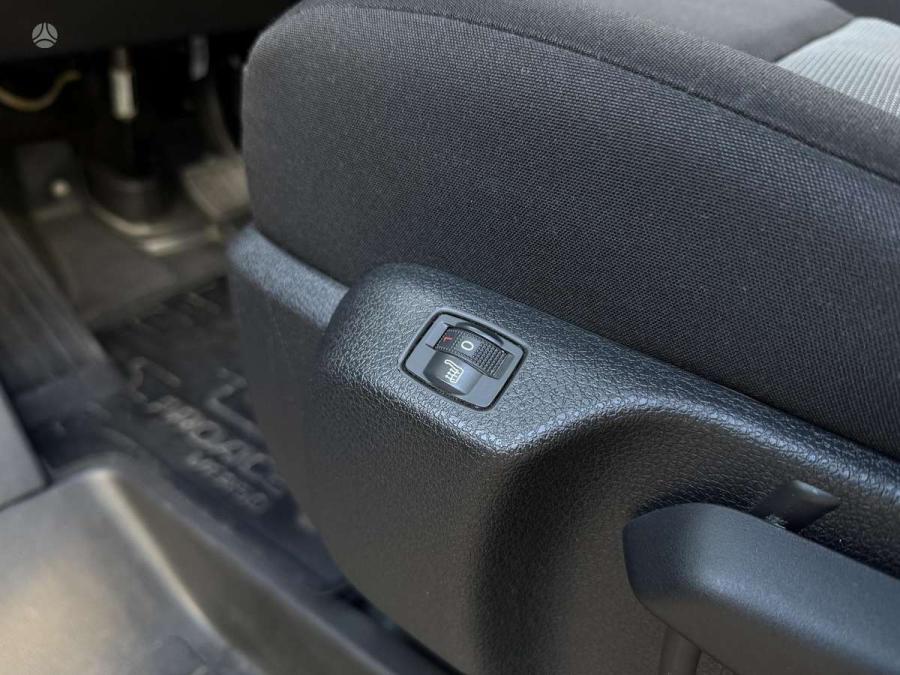 Grey Toyota proace-verso 2022 in Vilnius, with an engine capacity of 2.00 L and mileage of 122 thousand km for 27900 €, photo 16 on AUTOMOTO.COM.LV