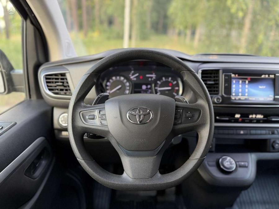 Grey Toyota proace-verso 2022 in Vilnius, with an engine capacity of 2.00 L and mileage of 122 thousand km for 27900 €, photo 25 on AUTOMOTO.COM.LV