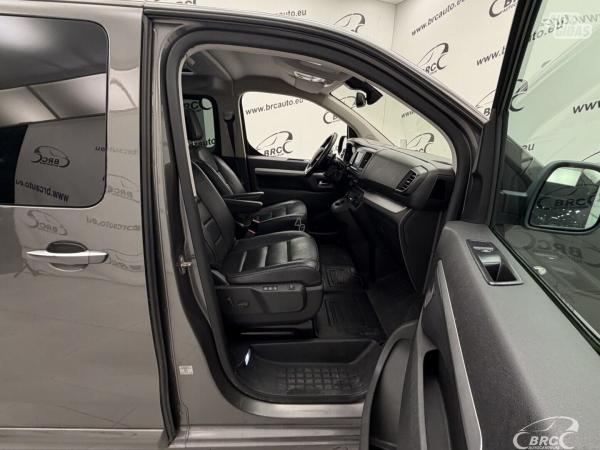 Grey Toyota proace-verso 2019 in Avizieniai, with an engine capacity of 2.00 L and mileage of 253 thousand km for 24500 €, photo 4 on AUTOMOTO.COM.LV