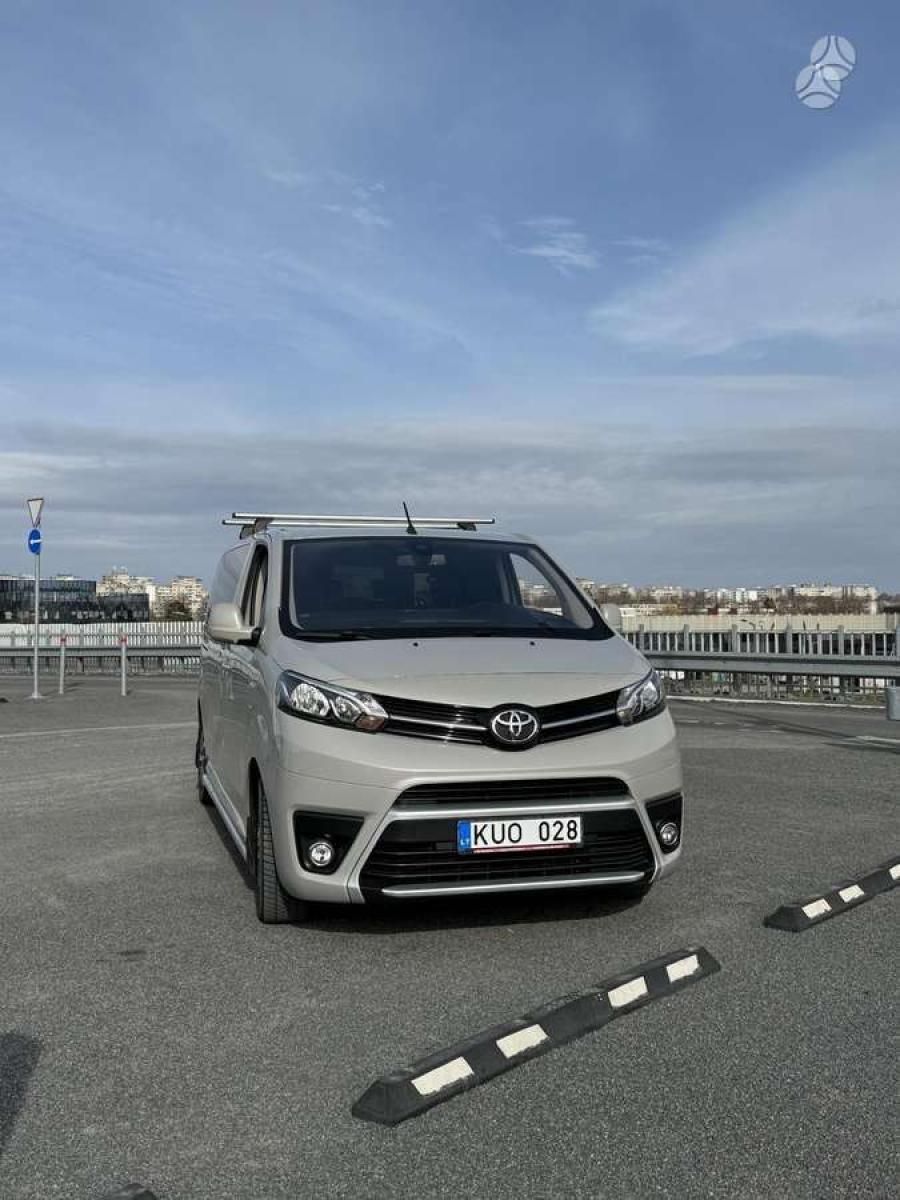 Grey Toyota proace-verso 2019 in Vilnius, with an engine capacity of 2.00 L and mileage of 166 thousand km for 22000 €, photo 4 on AUTOMOTO.COM.LV